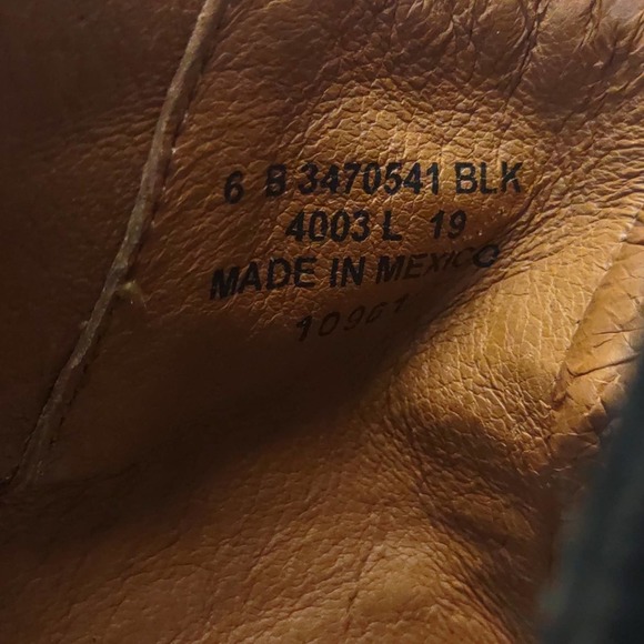 Frye | Shoes | Frye The Vicky 6 Boot In Black Leather 6 | Poshmark